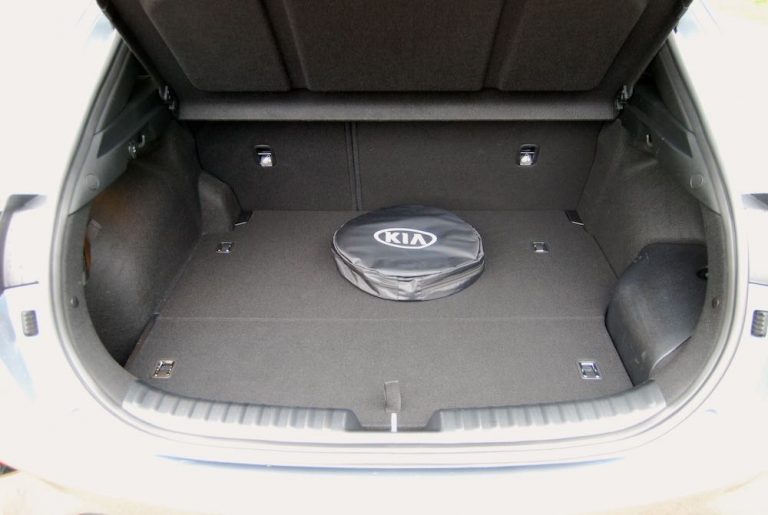 Kia XCeed PHEV Review - Impressive electric range and economy, so what ...
