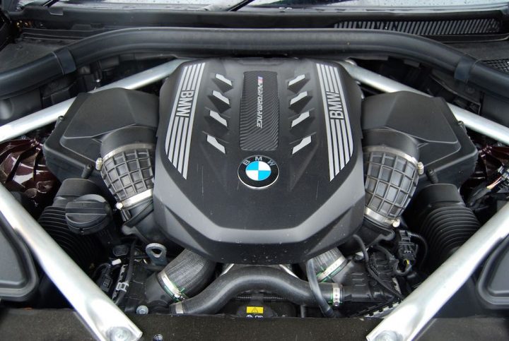 BMW X5 M50i Review - Mega performance but, a bargain? - Driving Torque